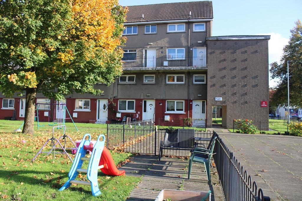 Paisley PA3 2 bed flat - £64,000