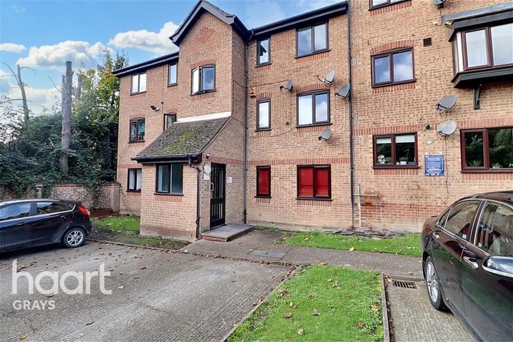 Branstone Court, RM19 1 bed flat - £1,100 pcm (£254 pw)