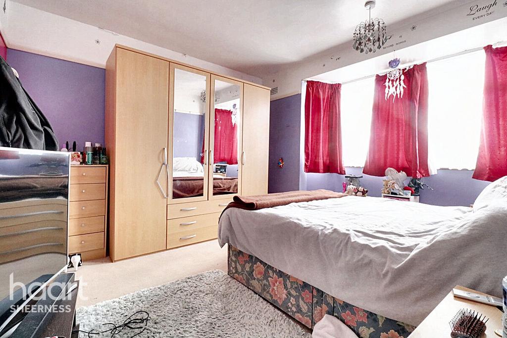 Medway Road, Sheerness 3 bed semi-detached house - £260,000