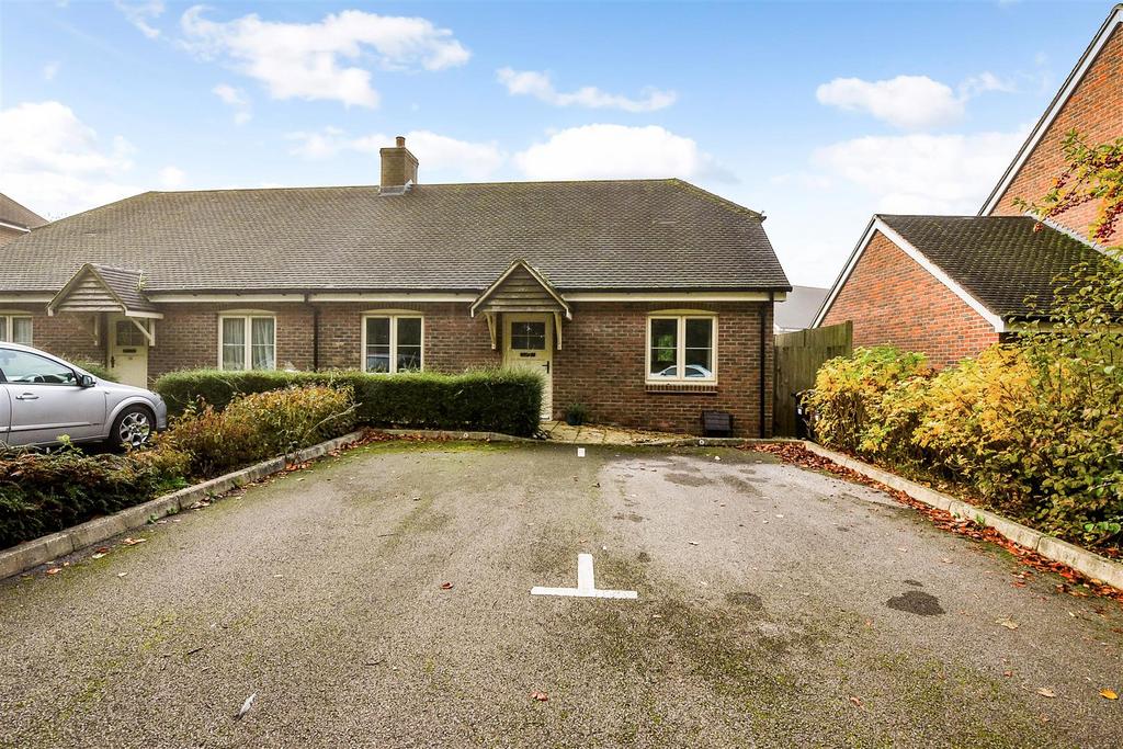 Fine Acres Rise, Over Wallop... 2 bed semi-detached bungalow - £315,000