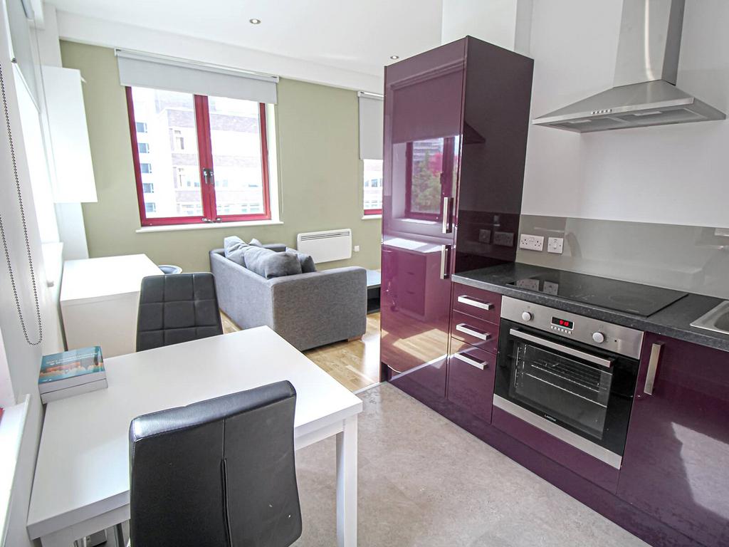 Apt 48, Q One Residence, Wade Lane LS2 1 bed apartment - £1,080 pcm (£ ...