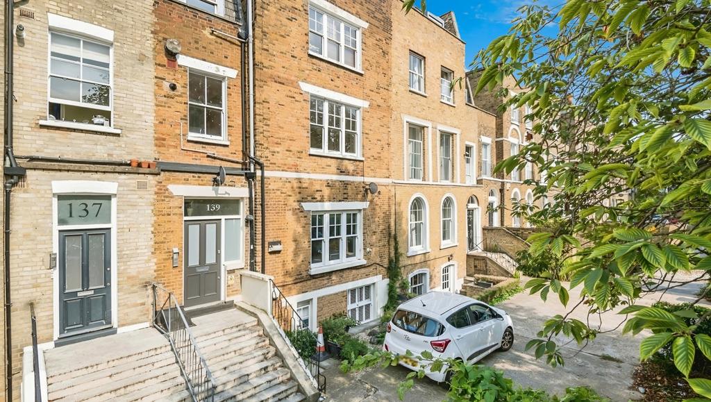 Peckham Rye Southwark SE15 1 bed flat - £1,400 pcm (£323 pw)