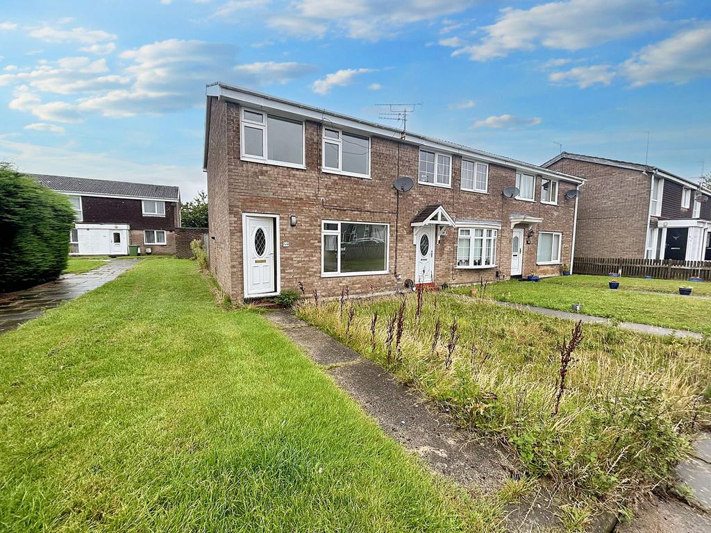 Cramond Way, Cramlington... 3 bed semi-detached house - £149,950