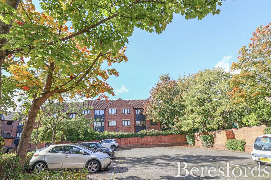 Granary Court, Haslers Lane, Dunmow, CM6 1 bed apartment - £155,000