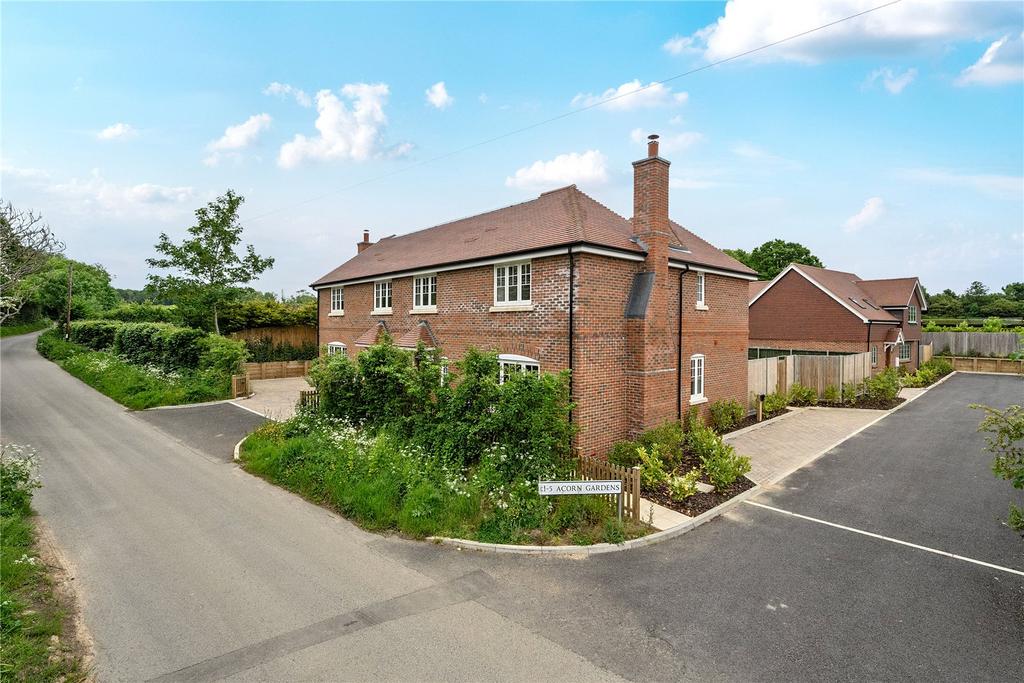 Acorn Gardens, Bell Lane 4 bed semi-detached house - £795,000