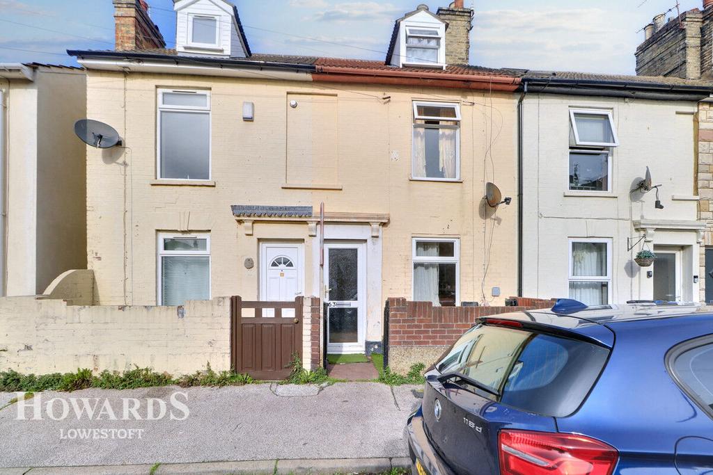 Tonning Street, Lowestoft 3 bed terraced house - £110,000