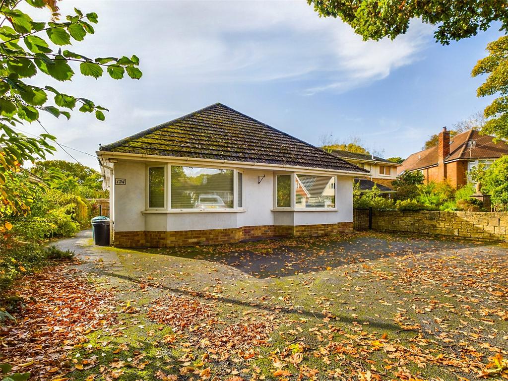 Ringwood Road, Walkford... 3 bed bungalow for sale - £425,000