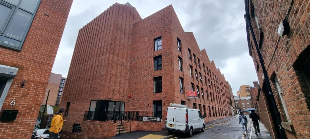 Roscoe Street, Liverpool 2 bed flat - £1,195 pcm (£276 pw)