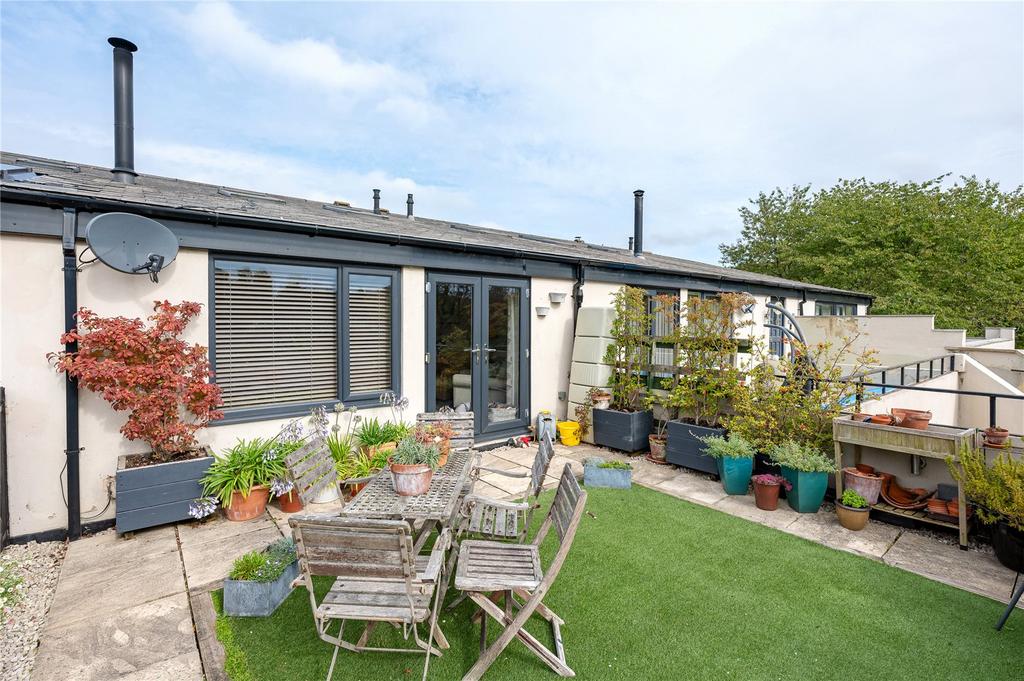 Stutton, Tadcaster LS24 2 bed flat - £264,950