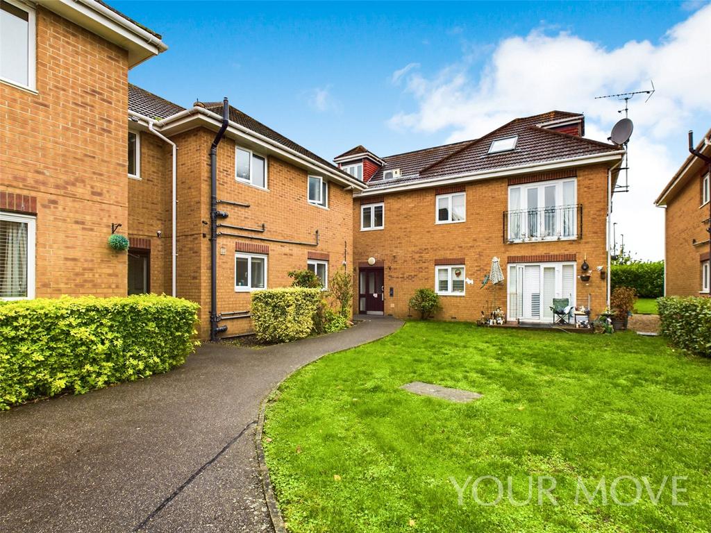 Lodge Lane, Romford RM5 3 bed penthouse - £325,000