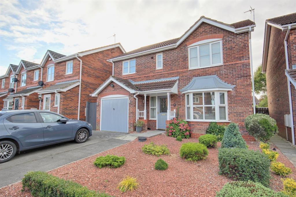 The Hawthorns, Long Riston 4 bed detached house for sale - £280,000