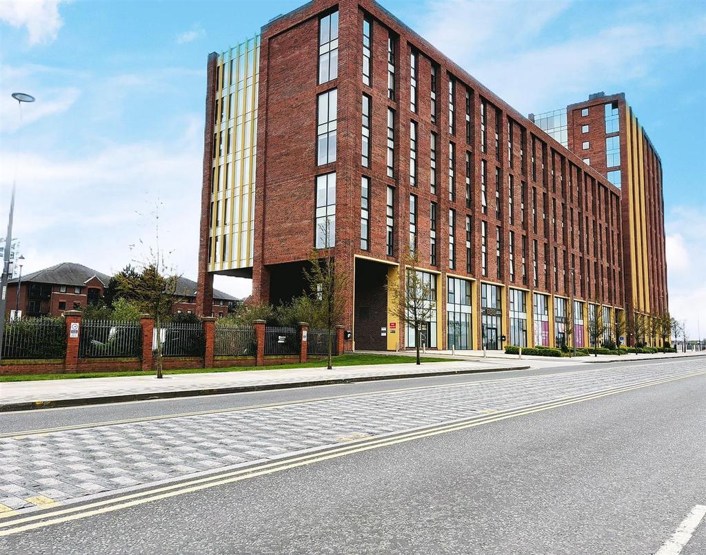 Quay Central, Liverpool L3 2 bed apartment for sale - £126,000