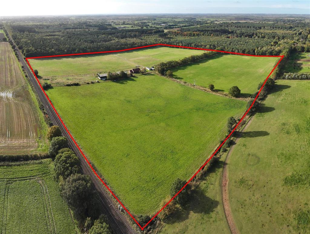 Caistor Road, Market Rasen LN8 3 bed farm house for sale - £535,000