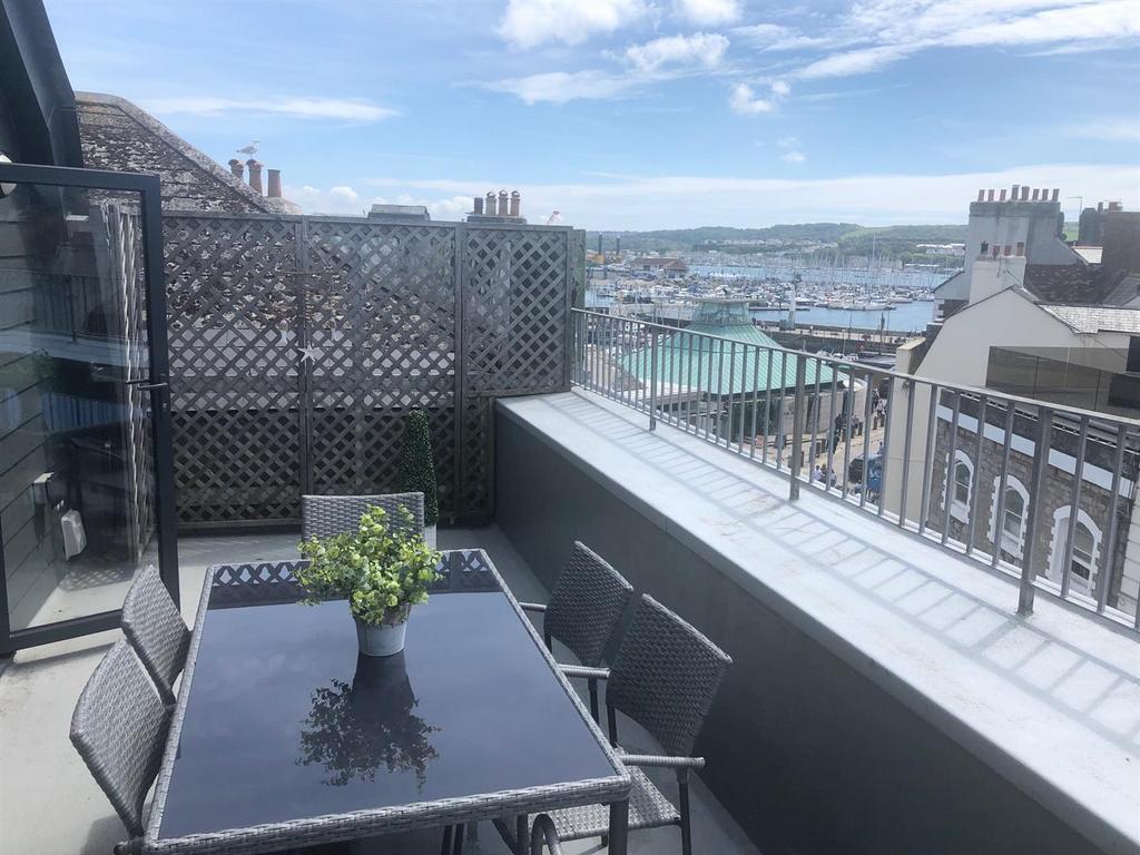 Quay Road, Plymouth PL1 3 bed apartment - £1,500 pcm (£346 pw)