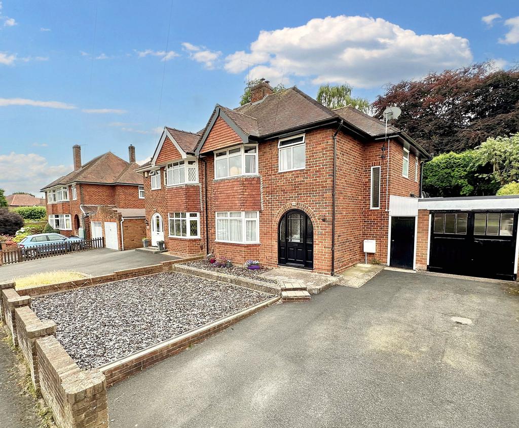 Telford Road, Telford TF1 3 bed semi-detached house for sale - £305,000
