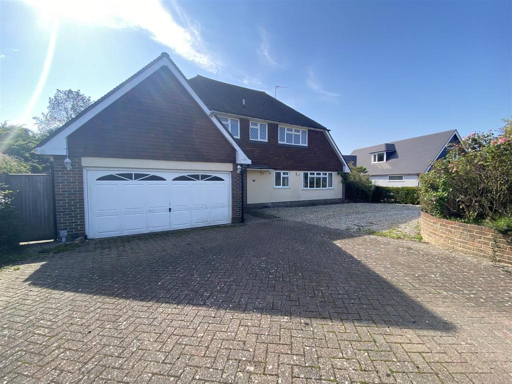 Clavering Walk, Bexhill-On-Sea 4 bed detached house - £2,300 pcm (£531 pw)