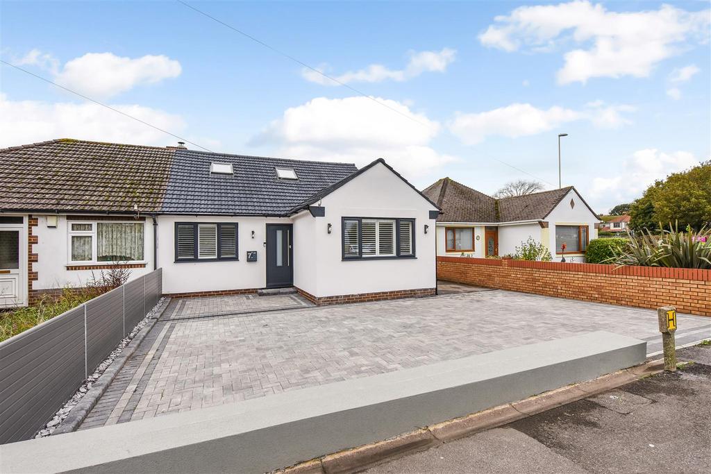 Cornaway Lane, Portchester 4 bed semi-detached bungalow for sale - £500,000