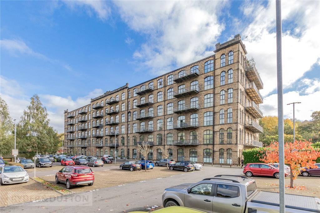 Titanic Mill, Linthwaite... 1 bed apartment - £100,000