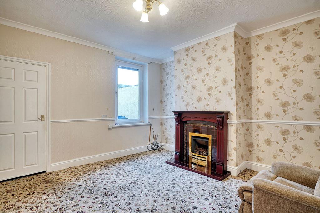 Victoria Road, Workington CA14 2 bed terraced house - £60,000