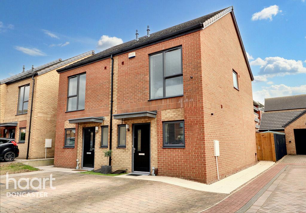 Winscar Road, Lakeside, Doncaster 2 bed semi-detached house for sale ...