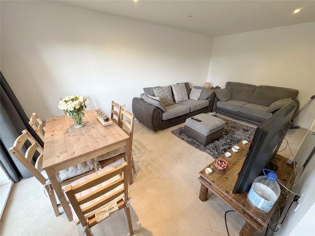 Shetland Court, 1 Bressay Drive, Mill... 2 bed apartment - £1,650 pcm ...