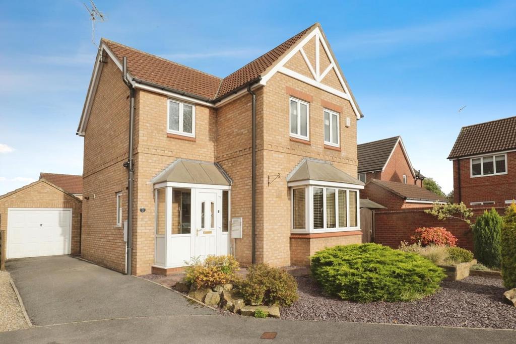 Wimpole Close, York, YO30 5GG 3 bed detached house - £360,000