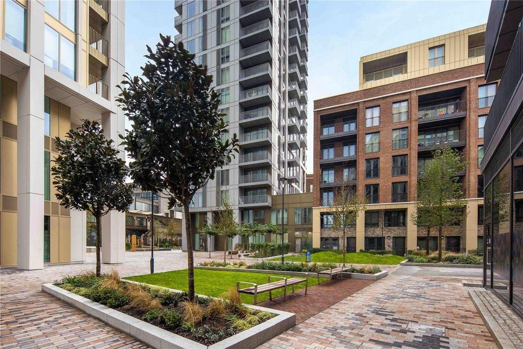 Cendal Crescent, London E1 2 bed apartment - £2,899 pcm (£669 pw)