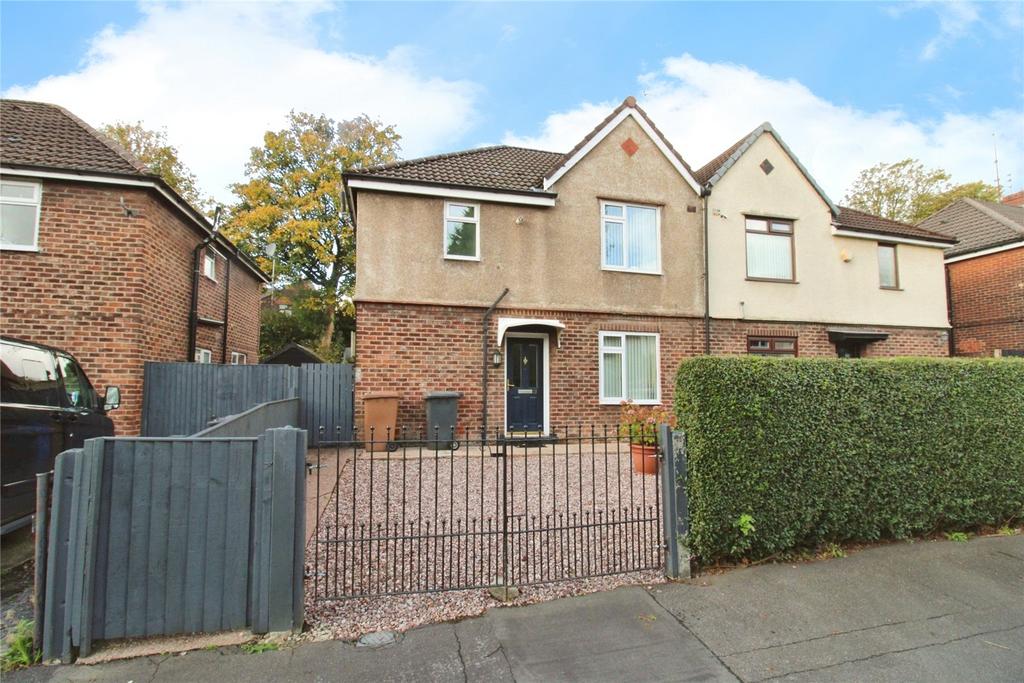 West Drive, Manchester M27 3 bed semi-detached house - £220,000