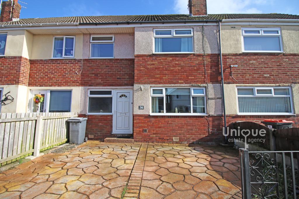 Westfield Avenue, Fleetwood, FY7 3 bed terraced house - £105,000