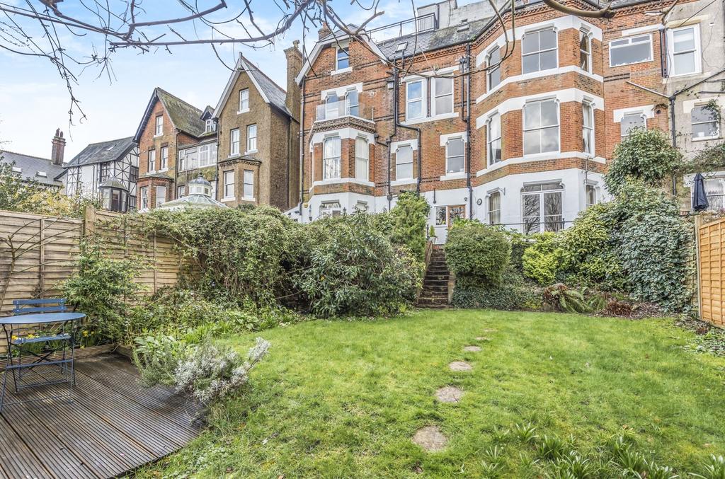 Susan Wood, Chislehurst 2 bed maisonette - £549,999