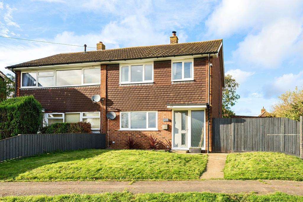 Hatfield Road, Flitwick, MK45 3 bed semi-detached house - £340,000