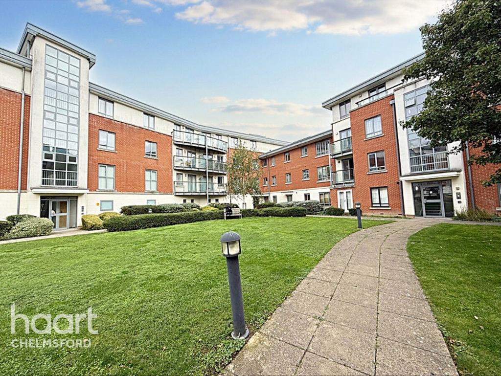 Victoria Court, Chelmsford 2 bed apartment - £260,000