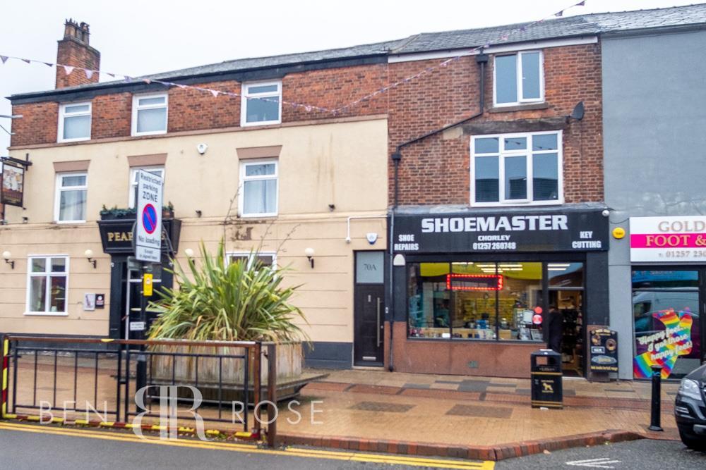 Market Street, Chorley 2 bed flat - £750 pcm (£173 pw)