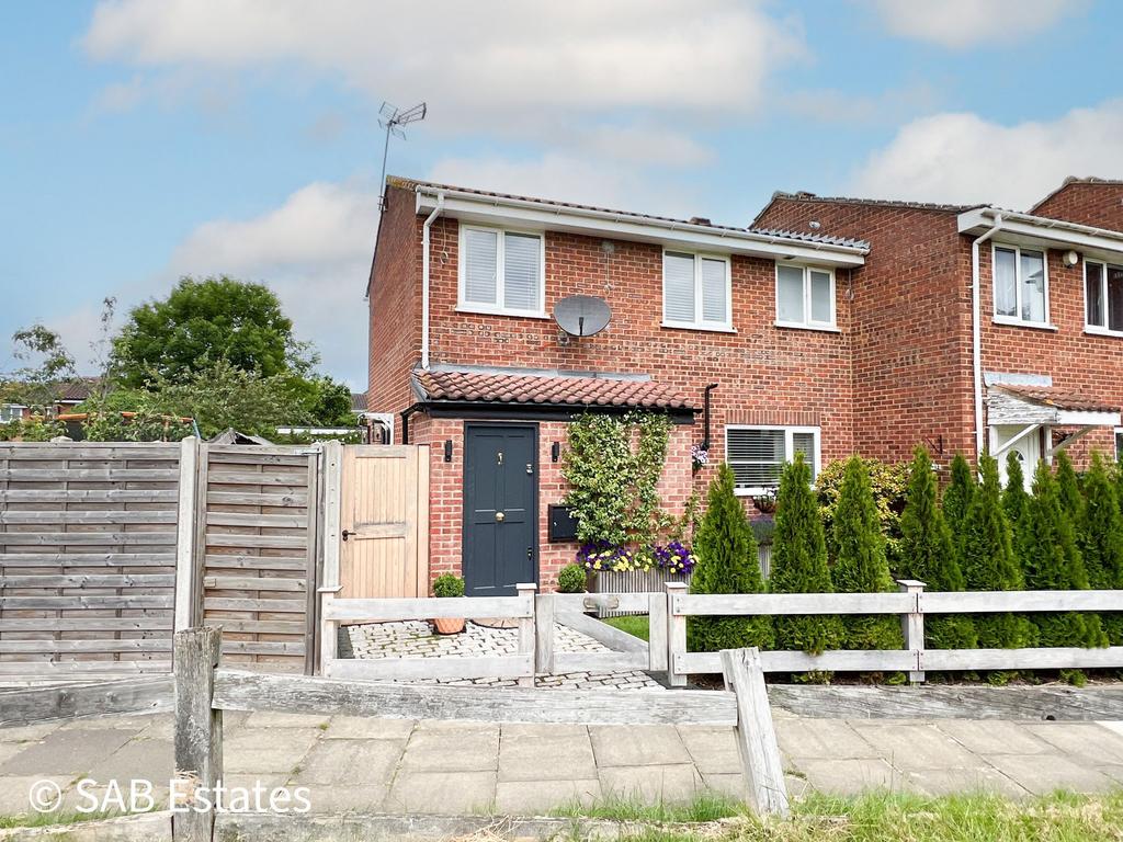 Makepeace Road, Northolt, UB5 3 bed end of terrace house - £570,000