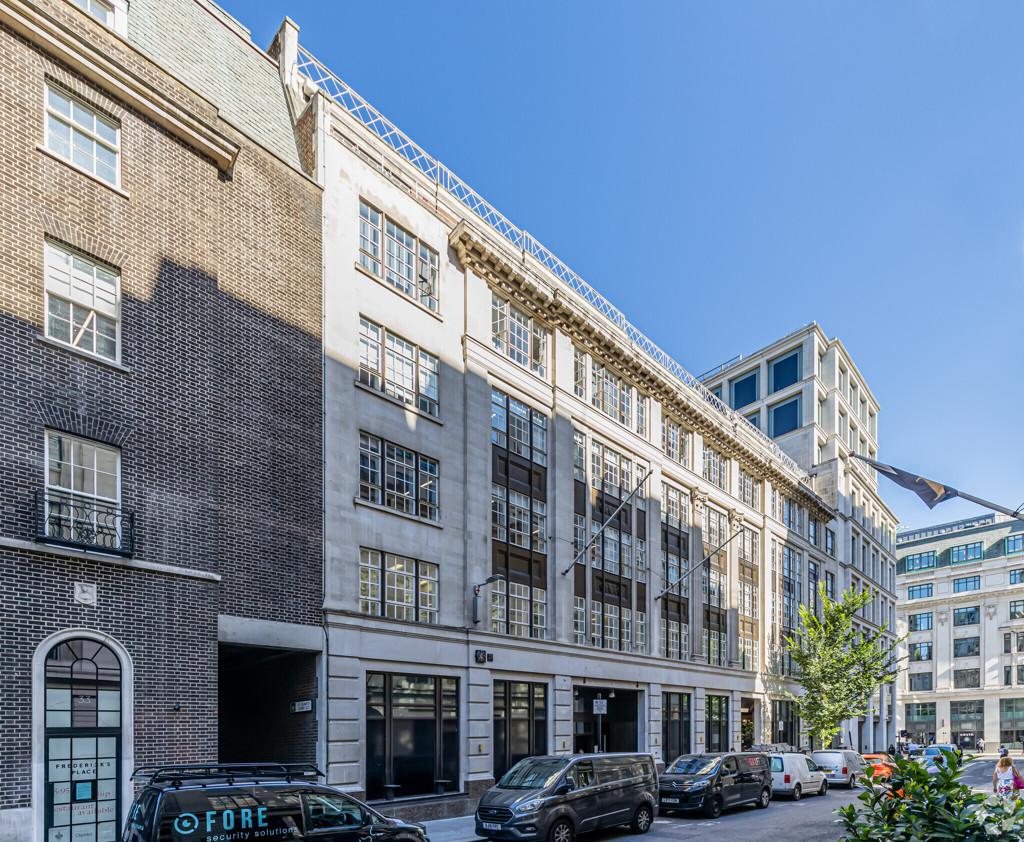 London EC2R Office to rent - £10,267 pcm (£2,369 pw)