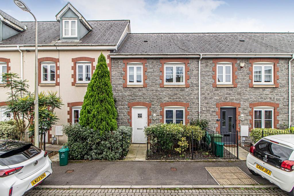 Heol Gruffydd, Pontypridd CF37 3 bed terraced house - £220,000
