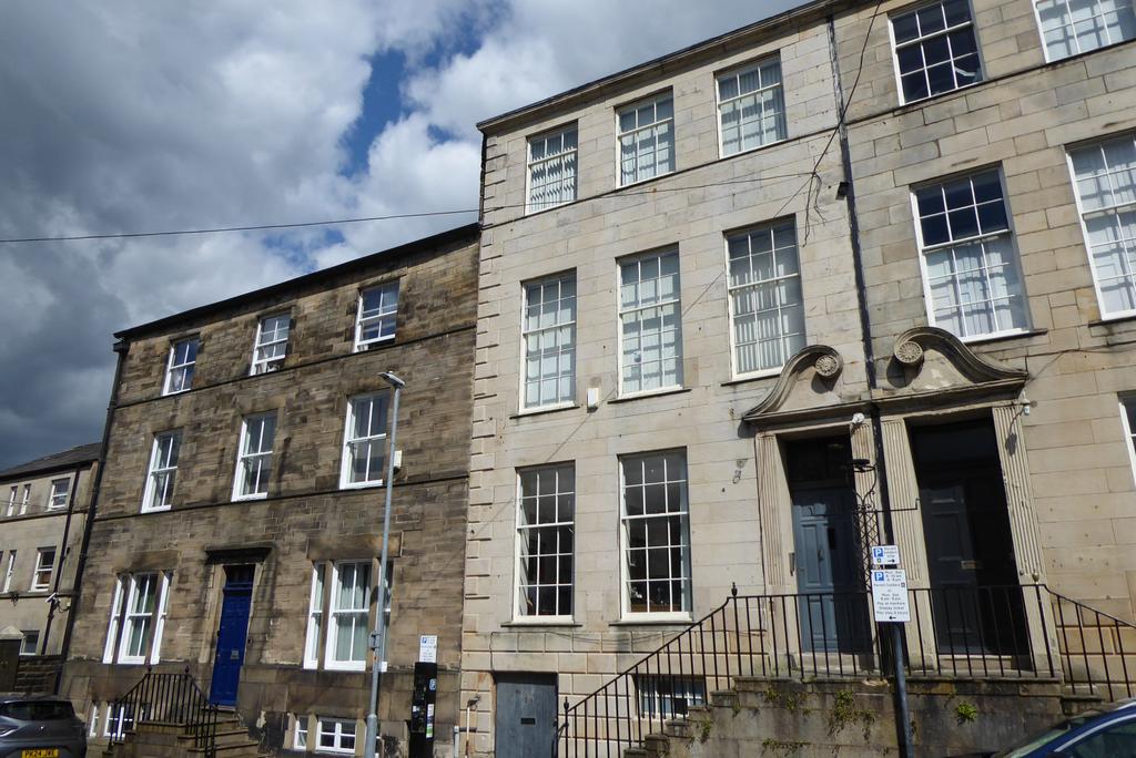 Queen Street, Lancaster 1 bed flat to rent - £542 pcm (£125 pw)