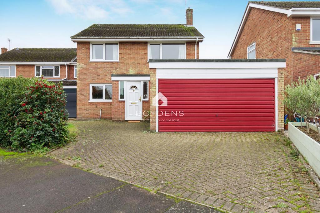 Mallard Close, Colchester CO2 4 bed detached house - £445,000