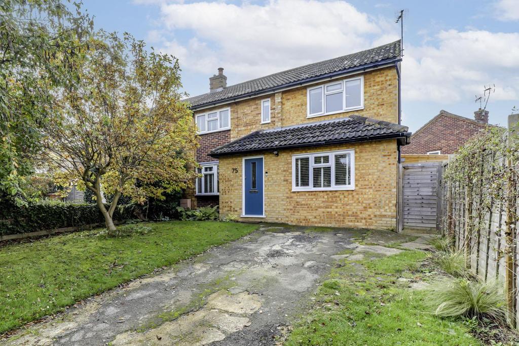Thorley Park Road, Bishop's Stortford... 3 bed semi-detached house - £ ...