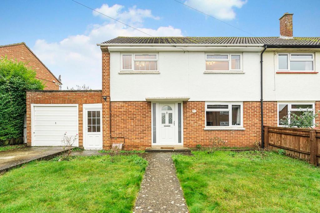 Elton Crescent, Wheatley, OX33 3 bed semi-detached house - £439,950
