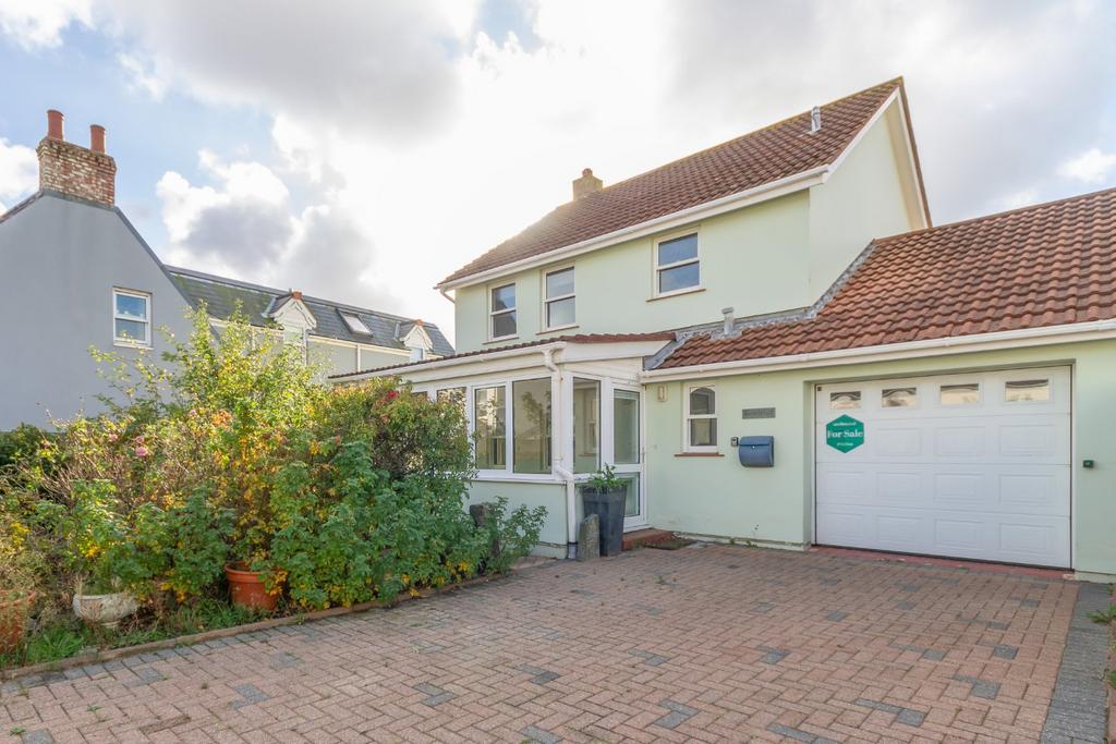 Camp Code Lane, St Sampson's, Guernsey 3 bed semi-detached house - £630,000