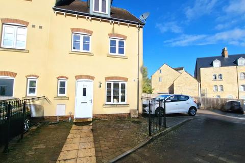 Houses to rent in Stroud | OnTheMarket