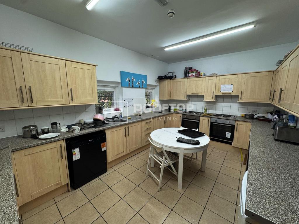 Hanover Square, Leeds LS3 9 bed house to rent - £5,187 pcm (£1,197 pw)
