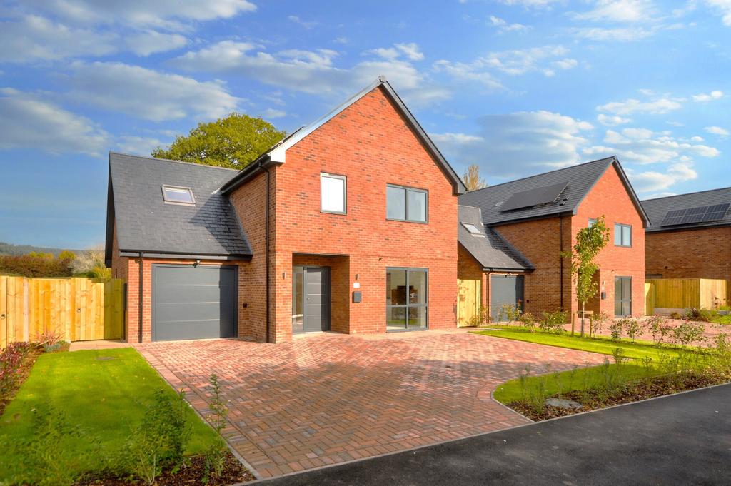 Shobdon, Leominster HR6 4 bed detached house for sale - £497,500