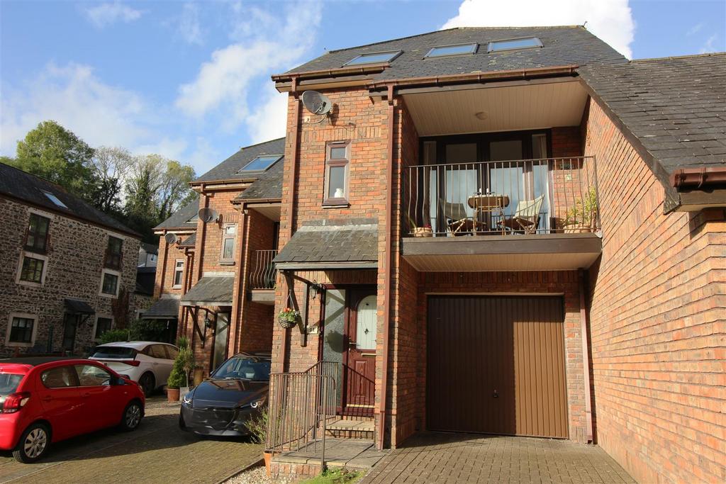 Tannery Court, Saltash 4 bed townhouse - £375,000