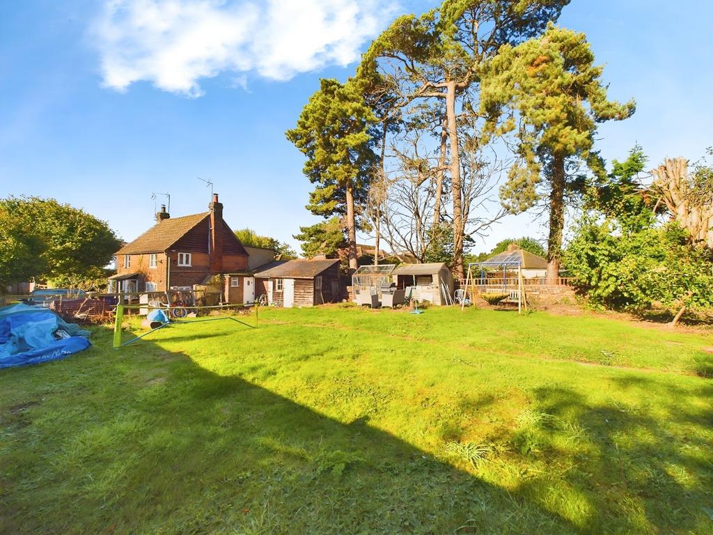 East Street, Lilley, Luton, LU2 4 bed cottage - £595,000