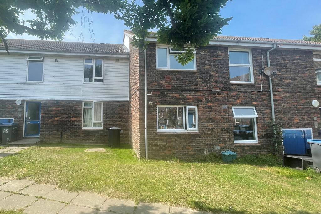Leivers Road, Deal, CT14 2 bed flat - £146,950