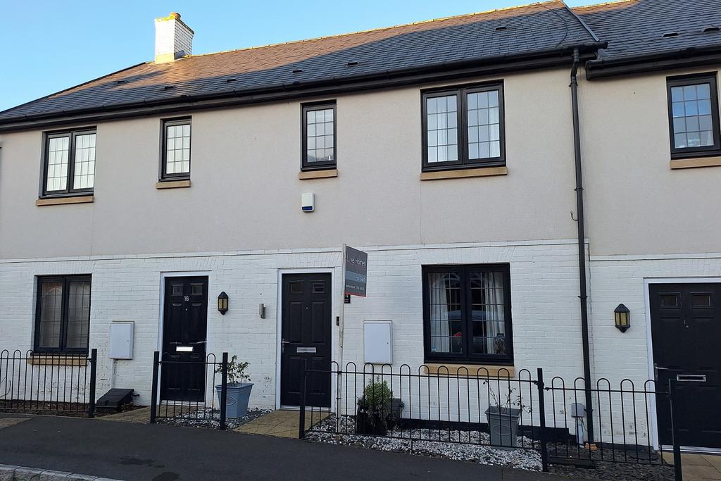 College Chase, Silsoe, MK45 4GE 3 bed terraced house - £375,000