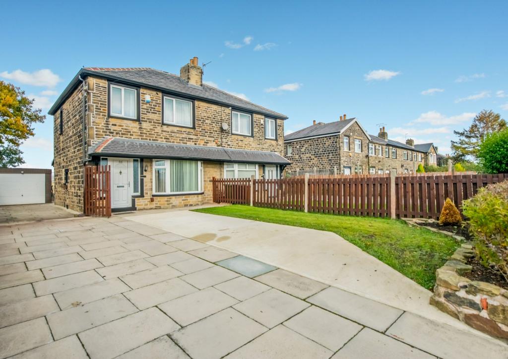 Tyersal Terrace, Tyersal, Bradford, BD4 3 bed semi-detached house - £ ...