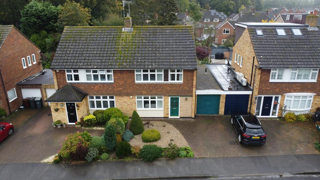 Tonbridge TN10 3 bed semi-detached house - £500,000